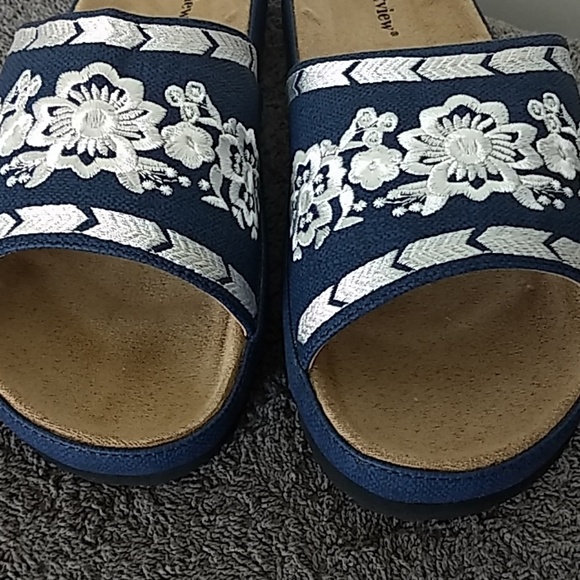 comfortview | Shoes | Open Toe Sliders | Poshmark